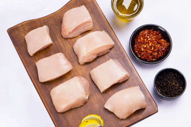 Premium Boneless Chicken Tikka Cubes (300g Pack) : Buy online ...