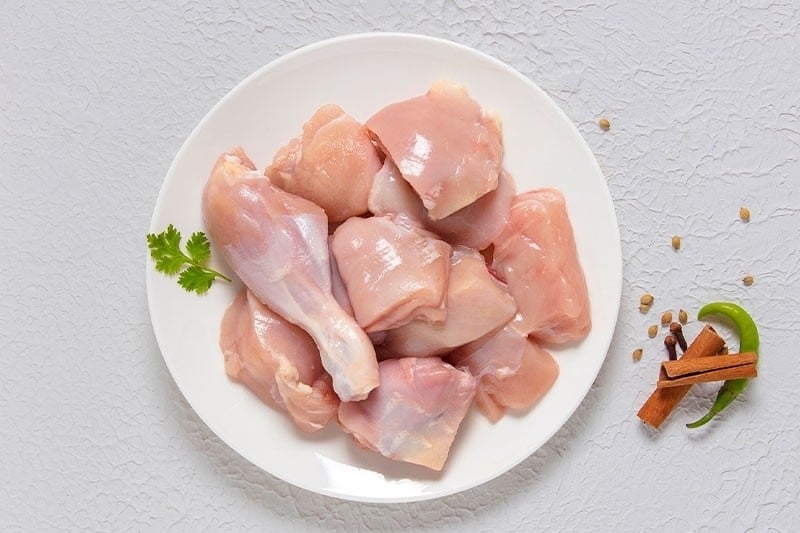 Premium Chicken Curry Cut (Skinless) (450g Pack) : Buy online ...