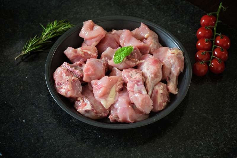 Premium Chicken Dressed without Skin (600g pack) : Buy online ...