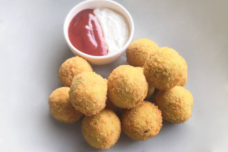 Curried Fish Pops (10 count) : Buy online | freshtohome.com