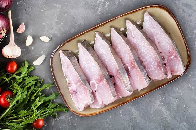Silver Trevally / Kannadi Vatta - Steaks (480g to 500g Pack) : Buy ...