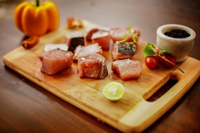 Premium Cochin Seer Fish/Surmai/Neymeen : Buy online | freshtohome.com