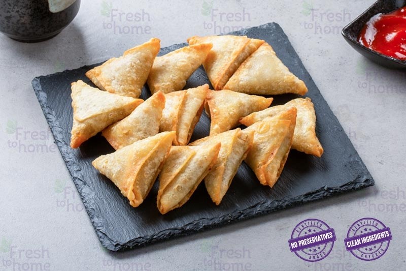 Cocktail Chicken Samosas - Pack of 12 : Buy online | freshtohome.com