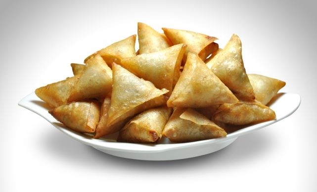 Cocktail Chicken Samosas : Buy online | freshtohome.com