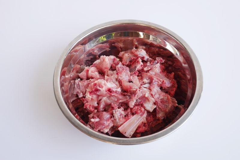 Chunky Chicken Meat & Bones, Small Cuts (Preferred for Pets, 500g pack ...