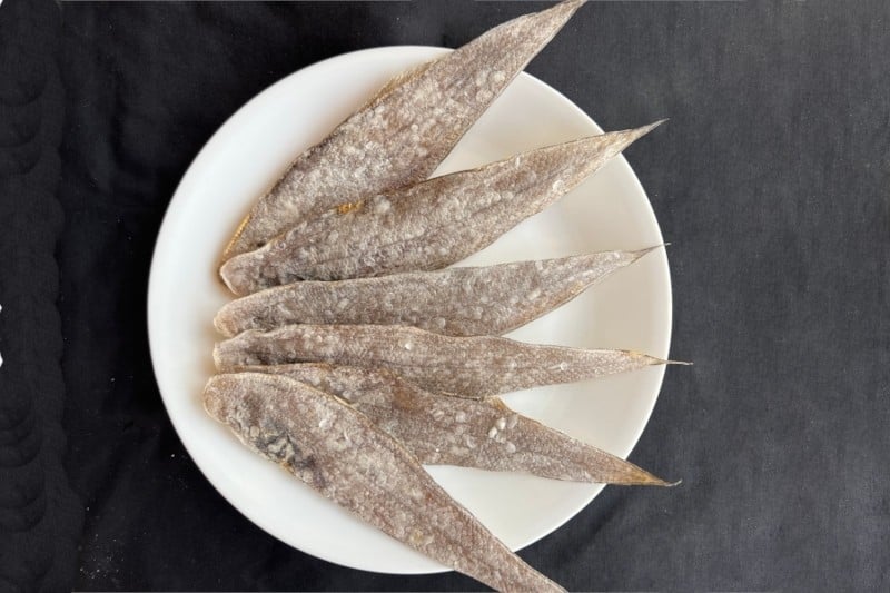 Dry Sole Fish / Manthal (Salted) - Pack of 150g : Buy online ...