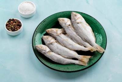 Dry White Fish / Parava (Salted) - Pack of 150g : Buy online ...