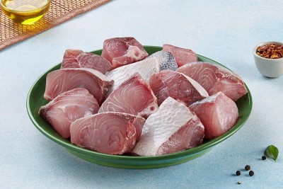 Marine Milk Fish / Poomeen (Large) - Curry cut (May include head pieces ...